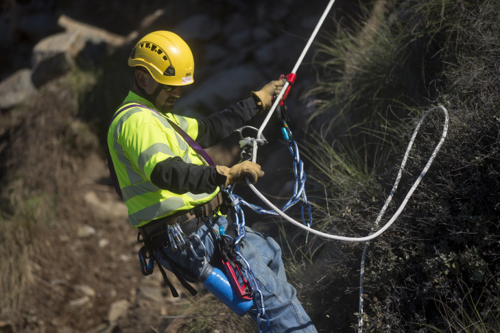 Video: Caltrans fields unique team of climbers to keep mountain roads ...