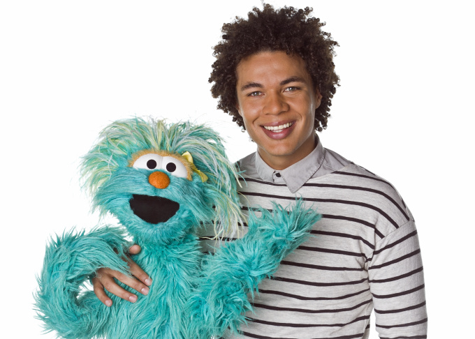 'Sesame Street' gets new Hispanic character | 89.3 KPCC